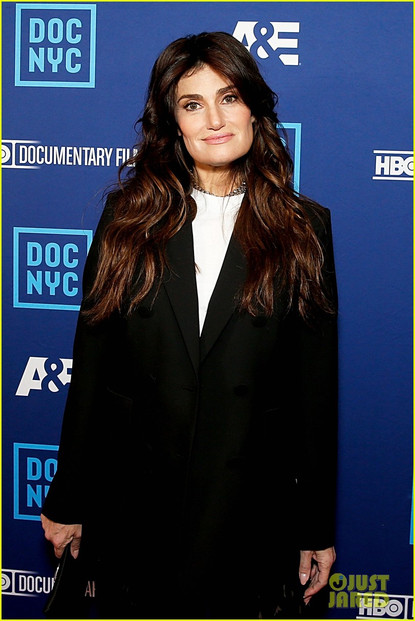 Idina Menzel Premieres 'Which Way To The Stage?' Documentary in NYC ...