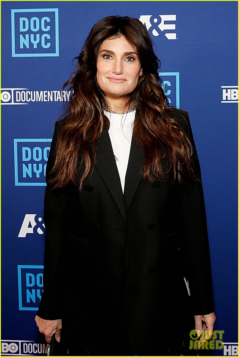 Idina Menzel Premieres 'Which Way To The Stage?' Documentary in NYC ...