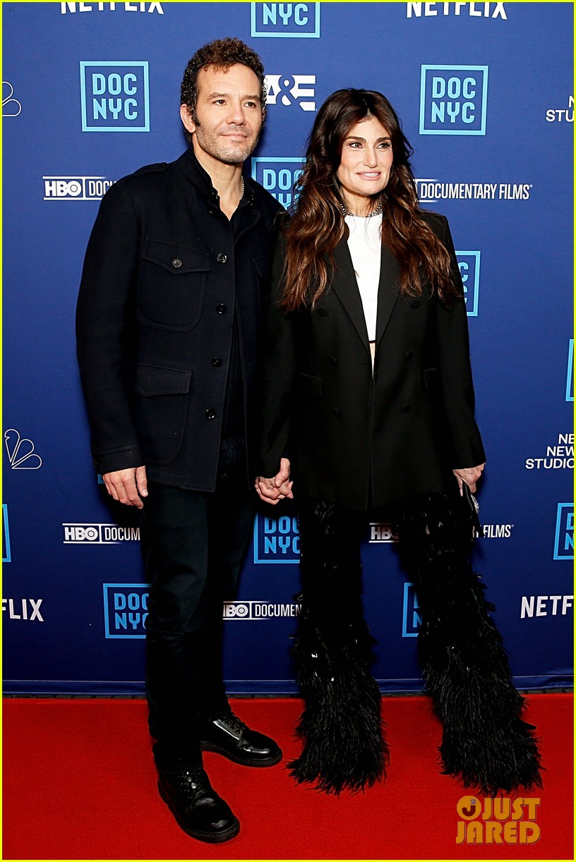 Idina Menzel Premieres 'Which Way To The Stage?' Documentary in NYC ...