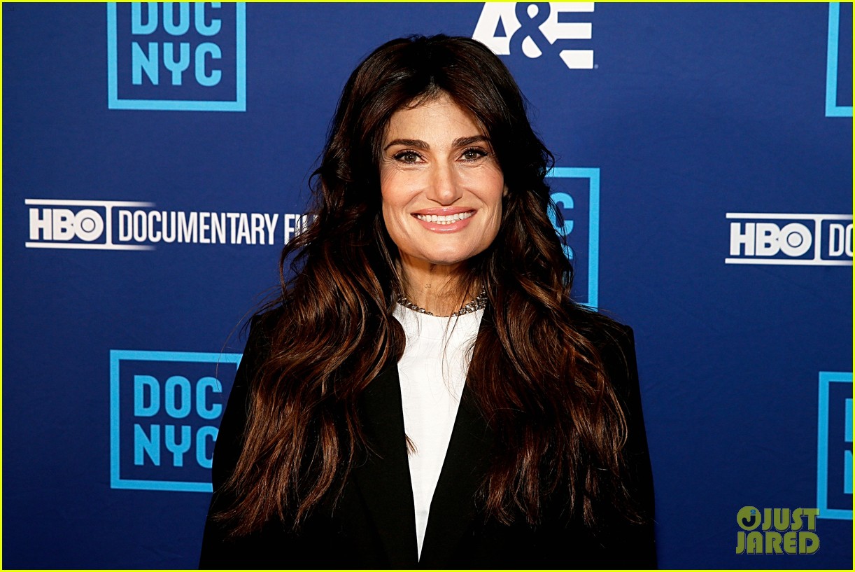 Idina Menzel Premieres 'Which Way To The Stage?' Documentary in NYC ...