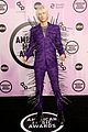 Machine Gun Kelly Wears Spiked Purple Suit For American Music Awards ...