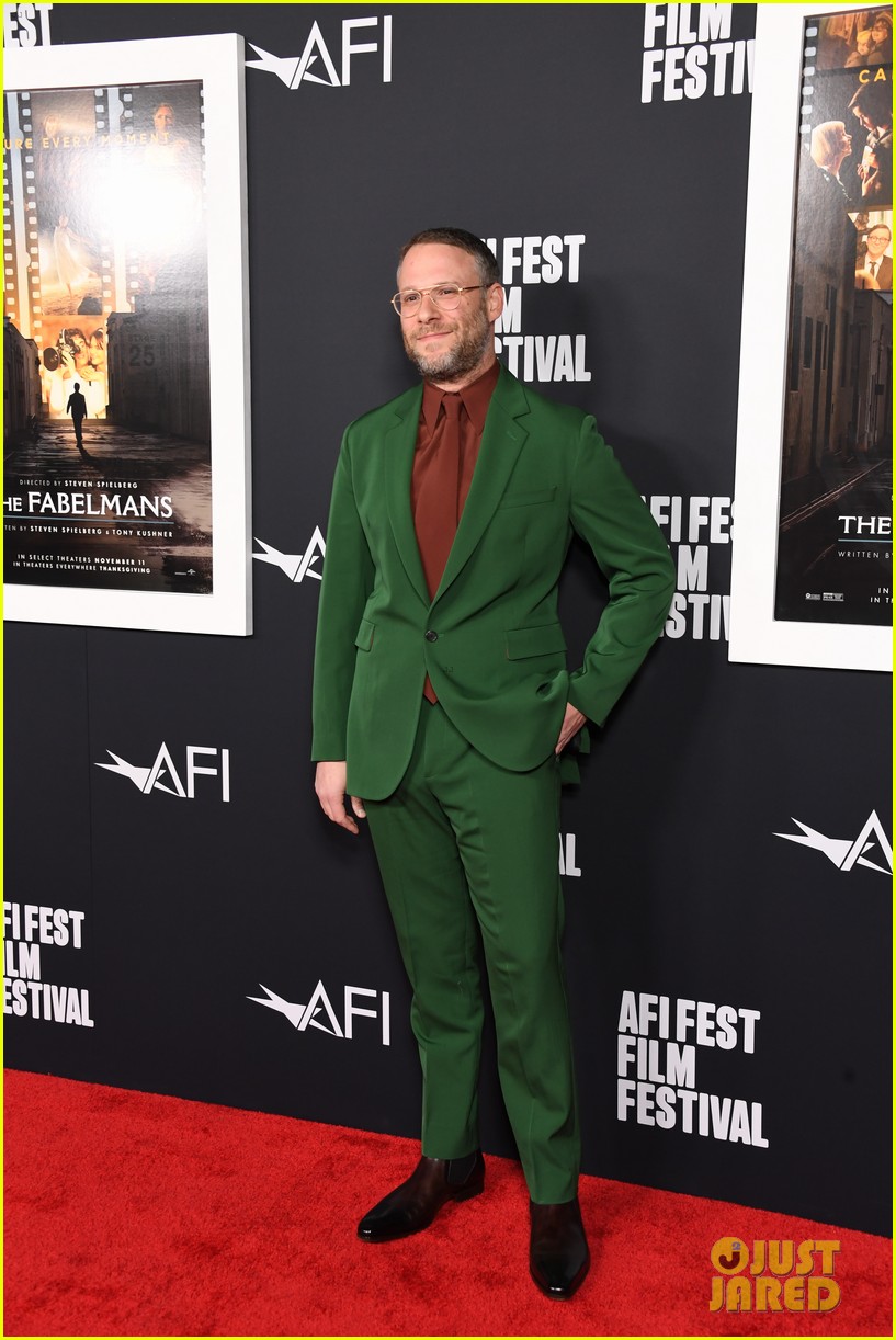 Michelle Williams Makes First Appearance at 'The Fabelmans' Premiere ...