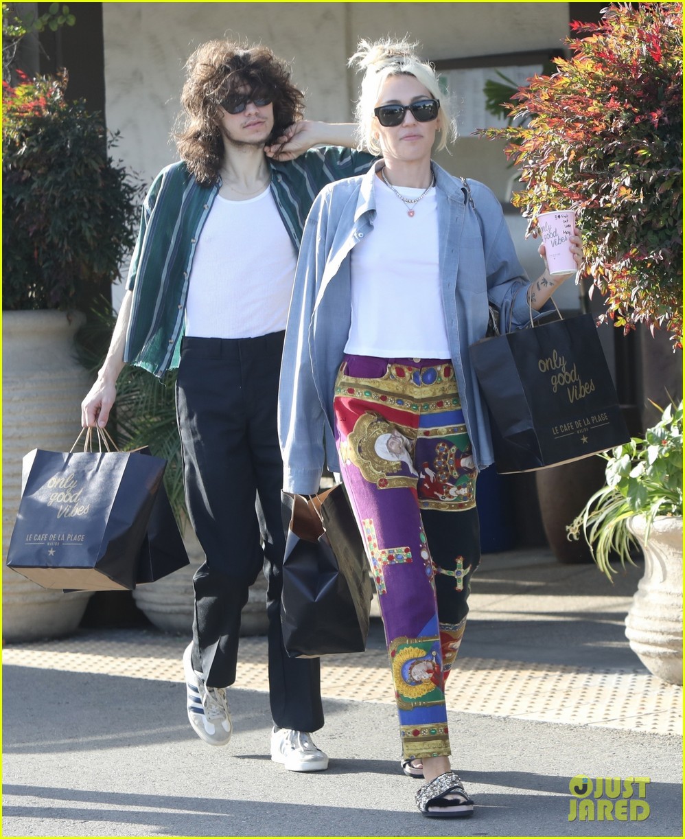 Miley Cyrus Is Still Going Strong with Boyfriend Maxx Morando - See New ...