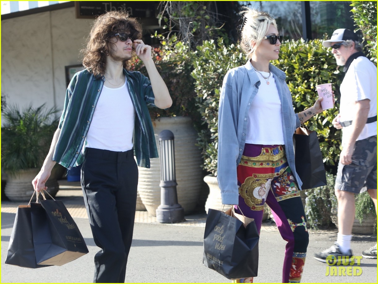 Miley Cyrus Is Still Going Strong with Boyfriend Maxx Morando - See New ...