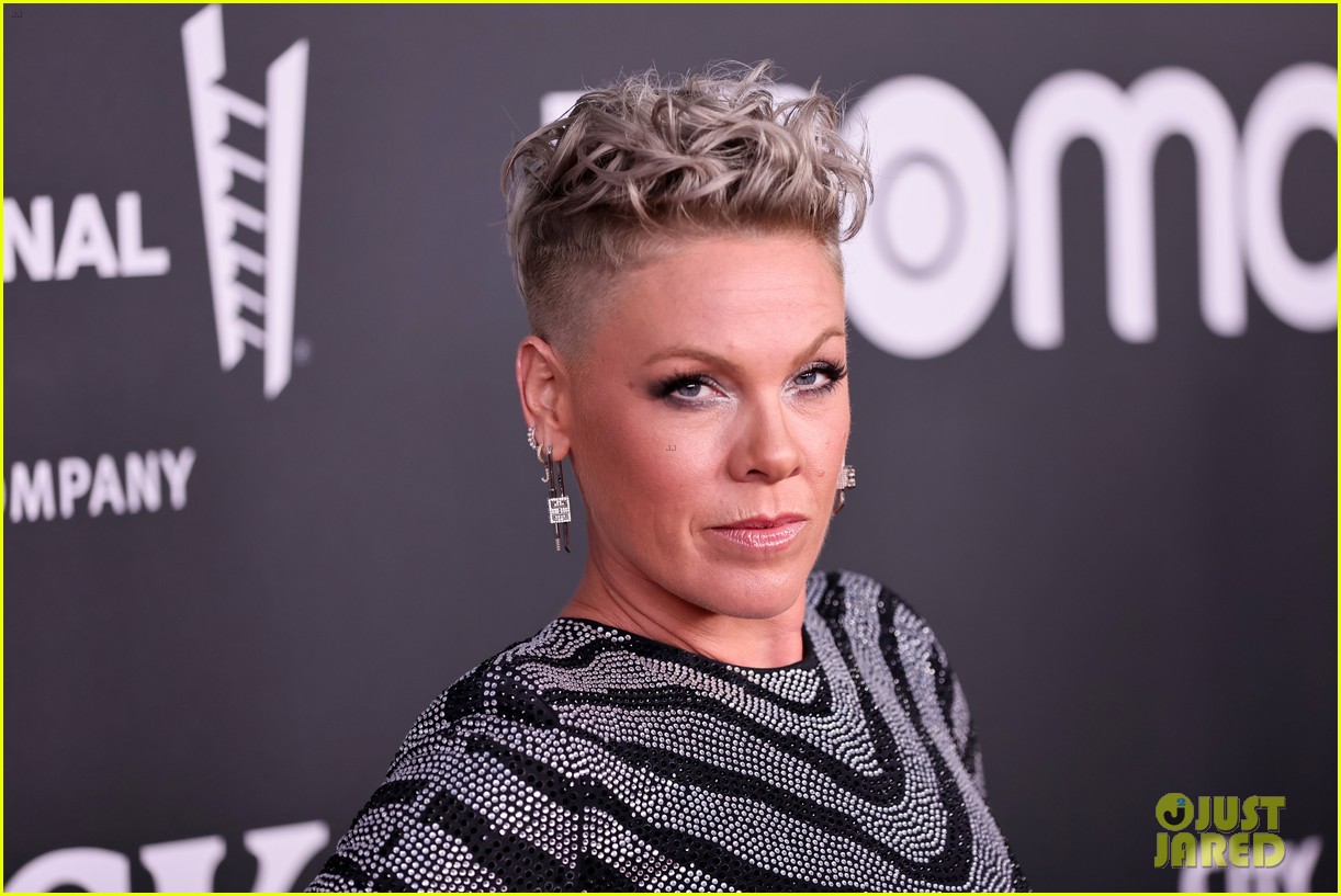 Pink & Olivia Rodrigo Look Fierce At Rock & Roll Hall of Fame Induction Ceremony: Photo 4851075 ...