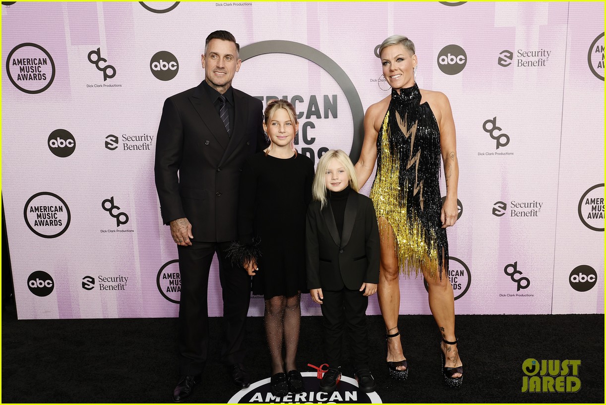 Pink Rules The Red Carpet with Husband Carey Hart & Their Two Kids at ...