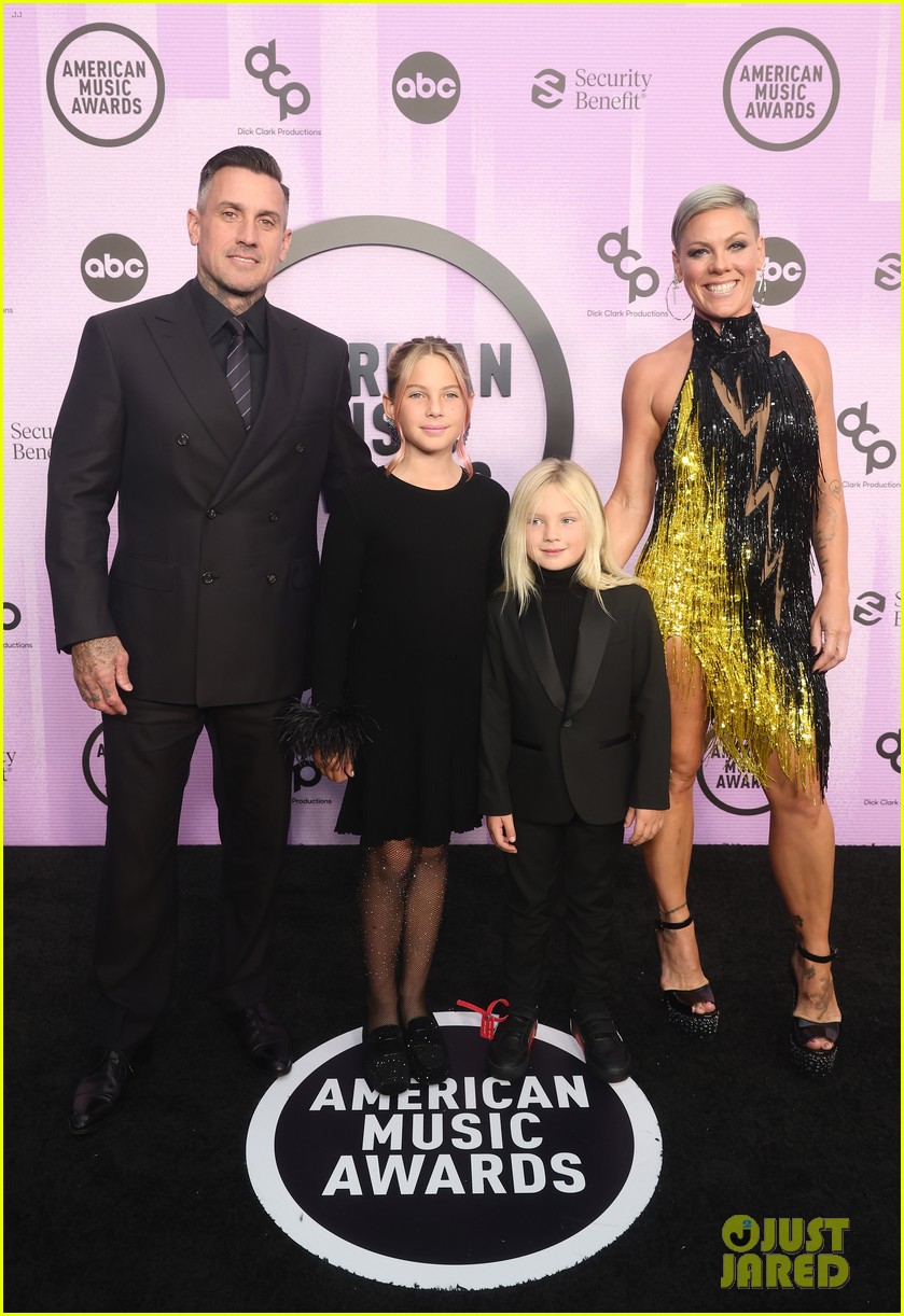 Pink Rules The Red Carpet with Husband Carey Hart & Their Two Kids at ...