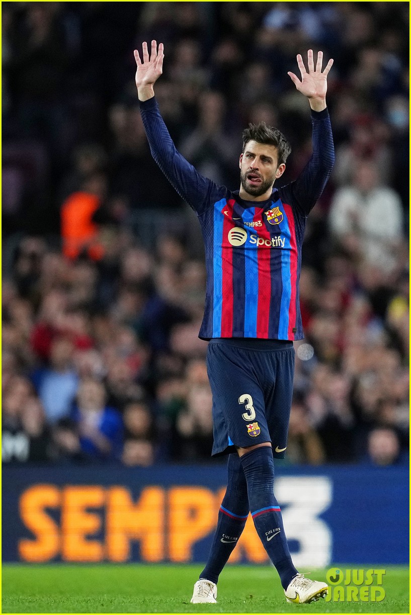 Shakira's Ex Gerard Pique Spotted Kissing New Girlfriend at His Final ...