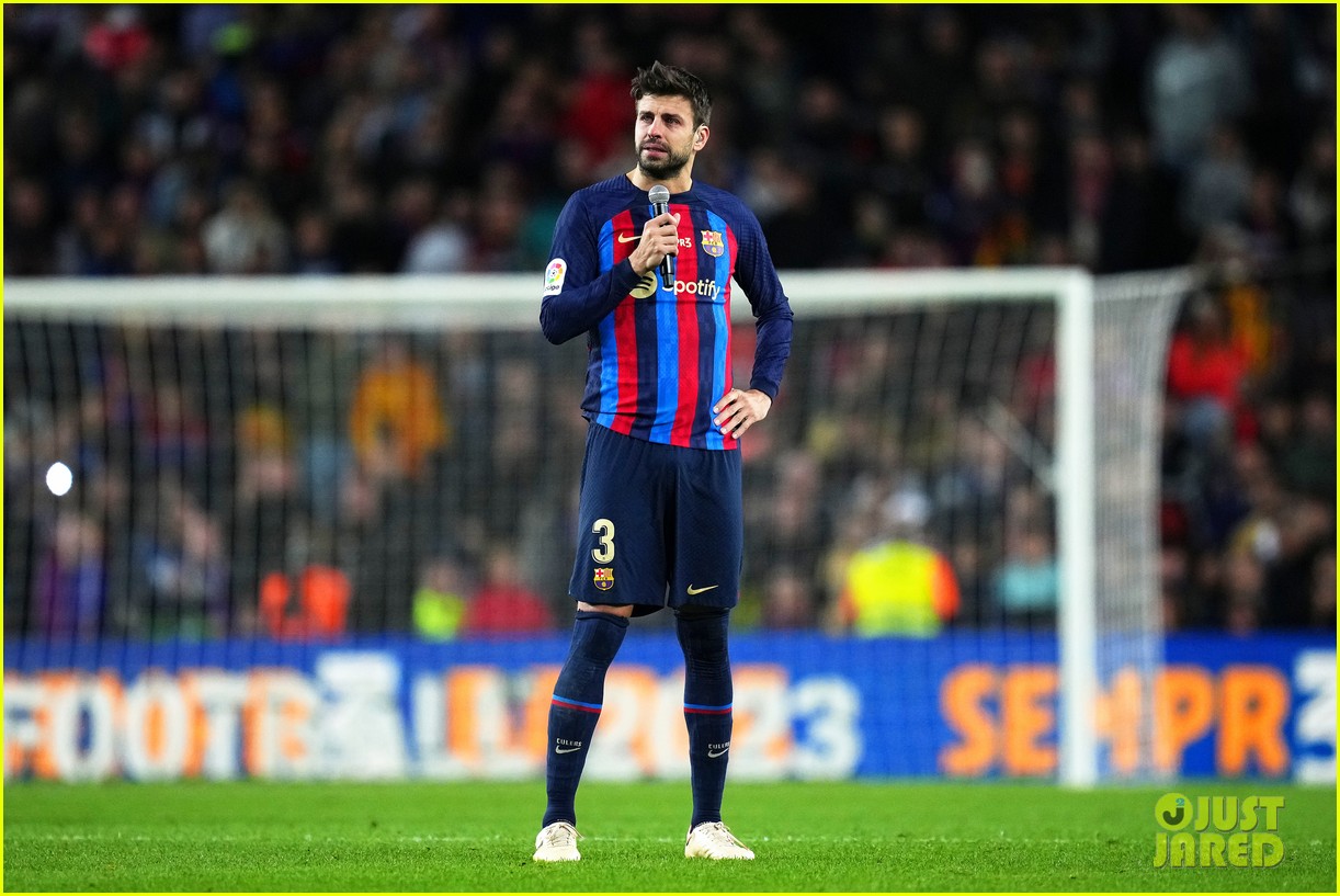 Photo: gerard pique final game 21 | Photo 4851710 | Just Jared