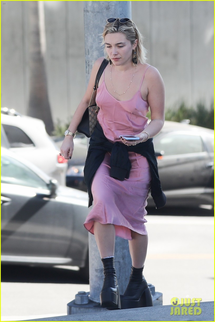 Florence Pugh Gets Some Holiday Shopping Done at Fred Segal in West ...