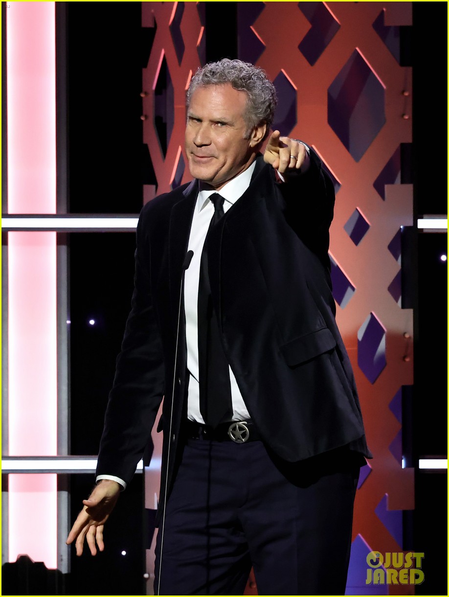 Pregnant Blake Lively Honors Ryan Reynolds with Touching Speech at ...