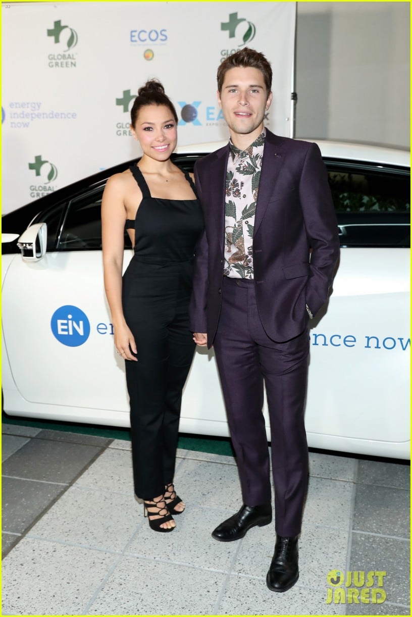 '9-1-1: Lone Star' Actor Ronen Rubinstein Quietly Married Jessica ...