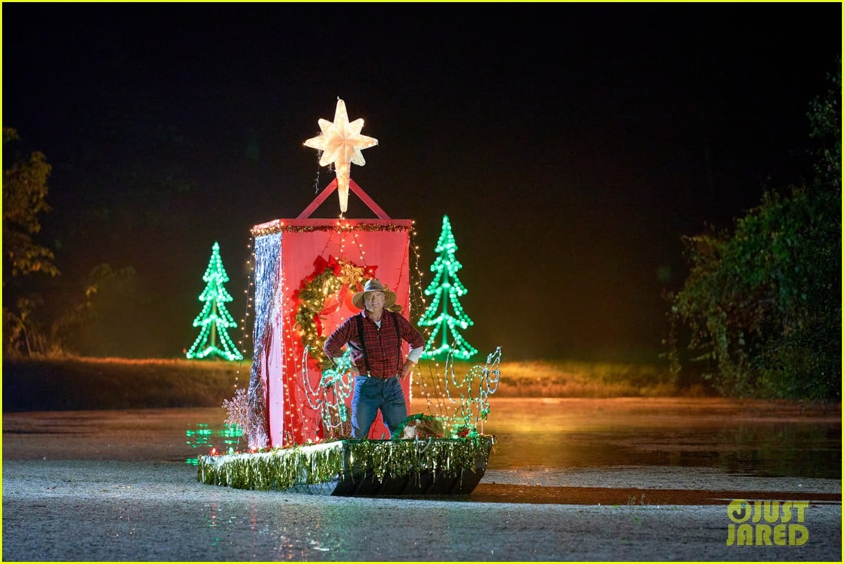 Jaicy Elliot Reunites With A Long Lost Father In Hallmark's 'My ...