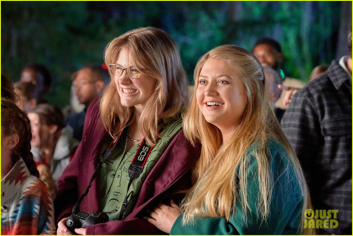 Jaicy Elliot Reunites With A Long Lost Father In Hallmark's 'My ...