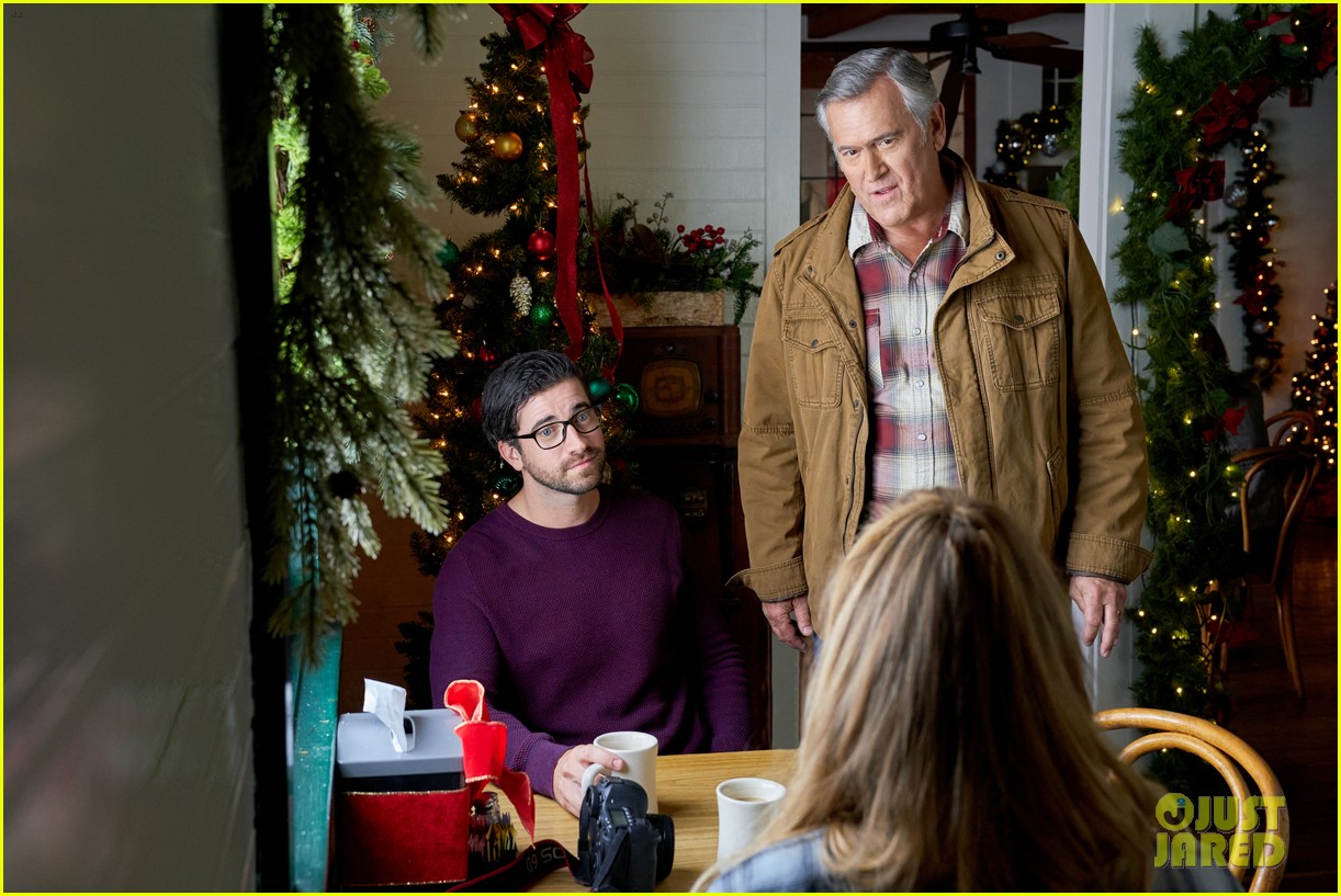 Jaicy Elliot Reunites With A Long Lost Father In Hallmark's 'My ...