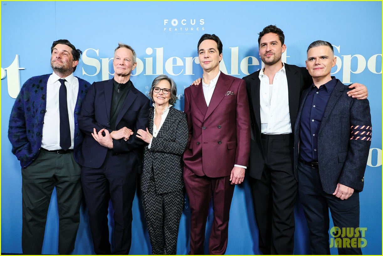 Jim Parsons & Ben Aldridge Suit Up for 'Spoiler Alert' Premiere in NYC ...