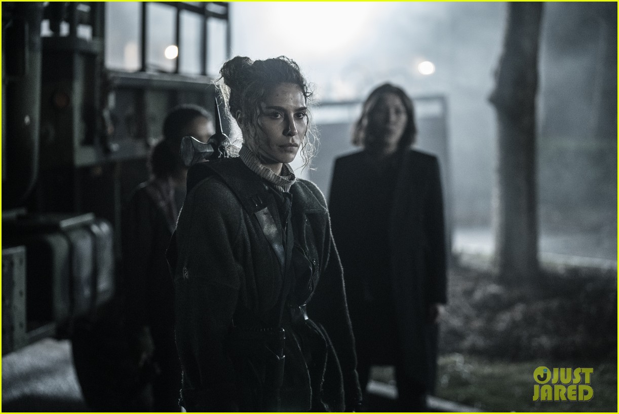 'The Walking Dead' Series Finale: Showrunner Explains Why [Spoiler] Returns, Why [Spoiler] Dies ...