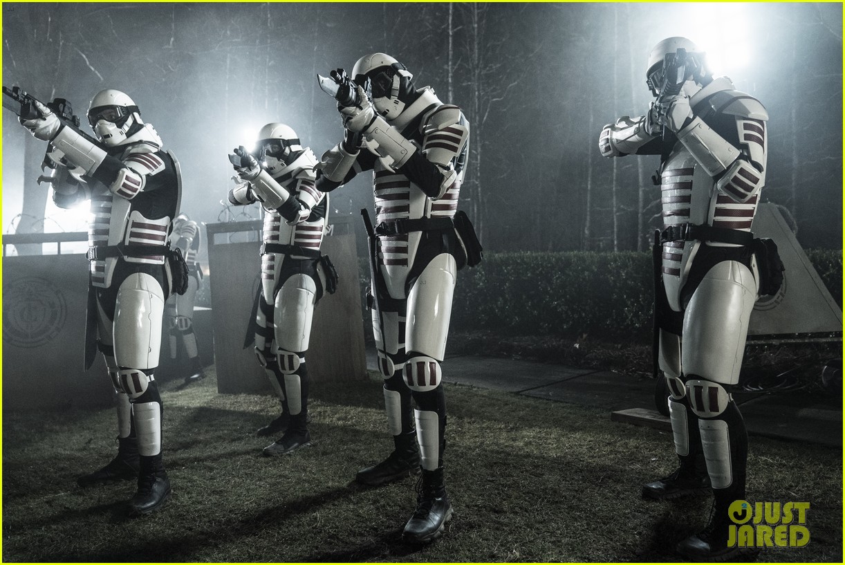 'The Walking Dead' Series Finale: Showrunner Explains Why [Spoiler] Returns, Why [Spoiler] Dies ...