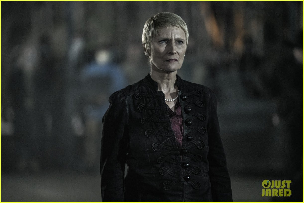 'The Walking Dead' Series Finale: Showrunner Explains Why [Spoiler] Returns, Why [Spoiler] Dies ...