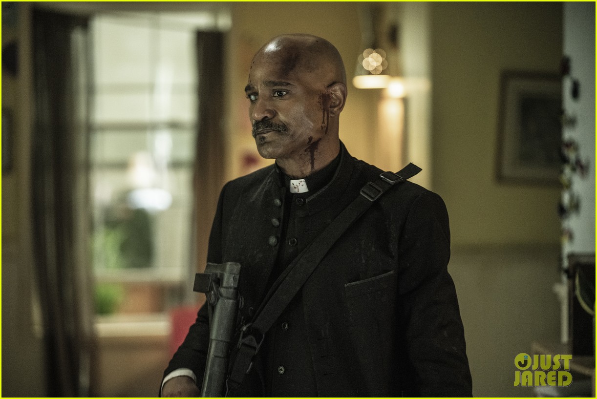 'The Walking Dead' Series Finale: Showrunner Explains Why [Spoiler] Returns, Why [Spoiler] Dies ...