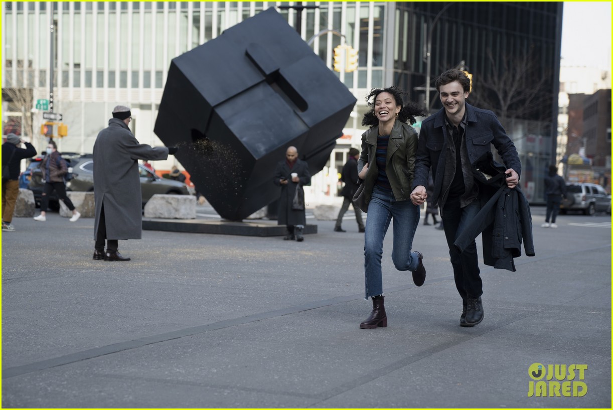 Manifest's New Cal, Ty Doran, Talks About Taking Over The Role & More ...