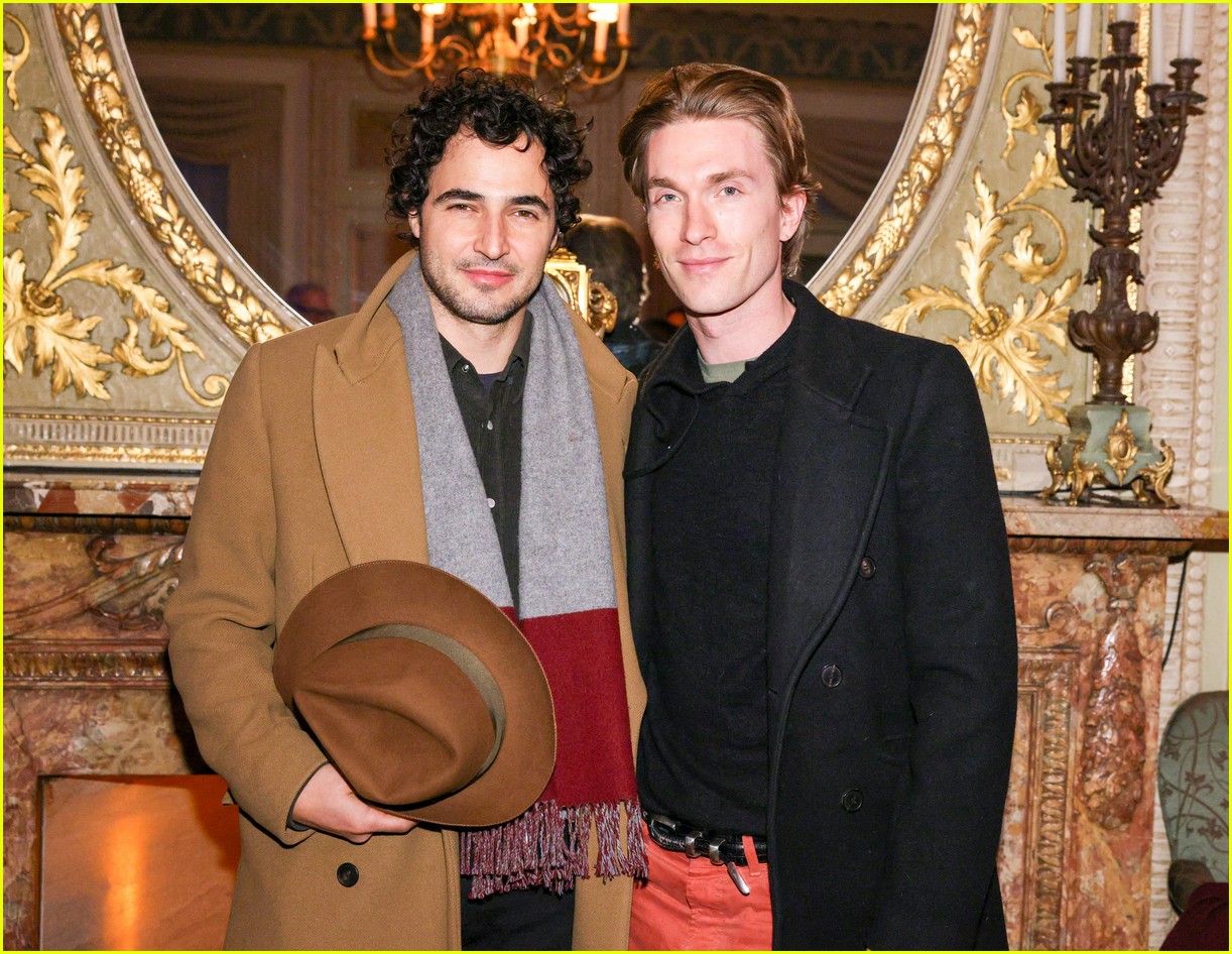 Dionne Warwick Joins More VIPs at Special Preview Performance of ...