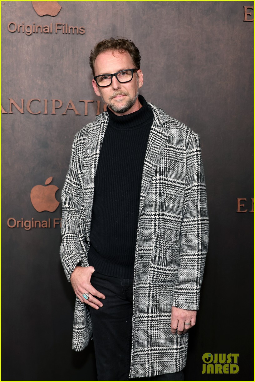 Will Smith Makes First Red Carpet Appearance Since The 2022 Oscars For ...