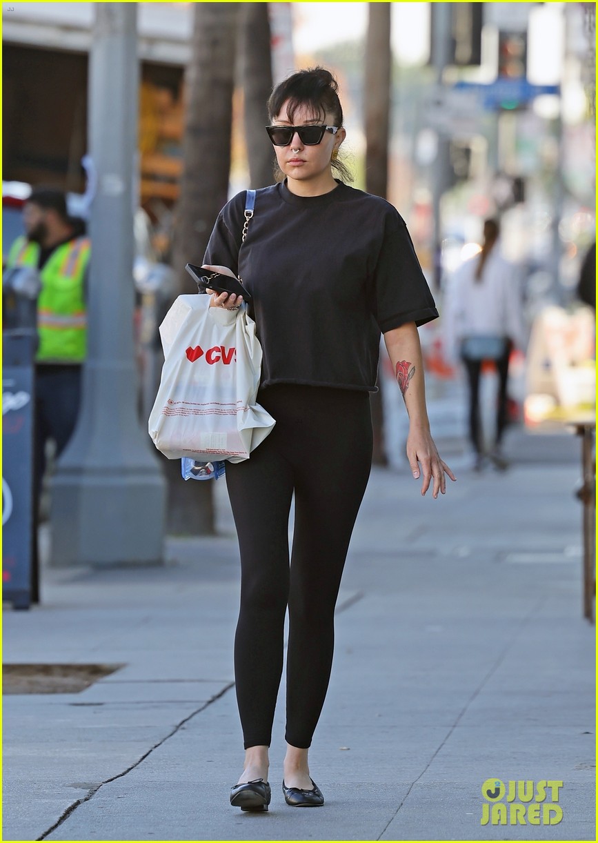 Amanda Bynes Goes Casual During Second Sighting of the Week: Photo ...