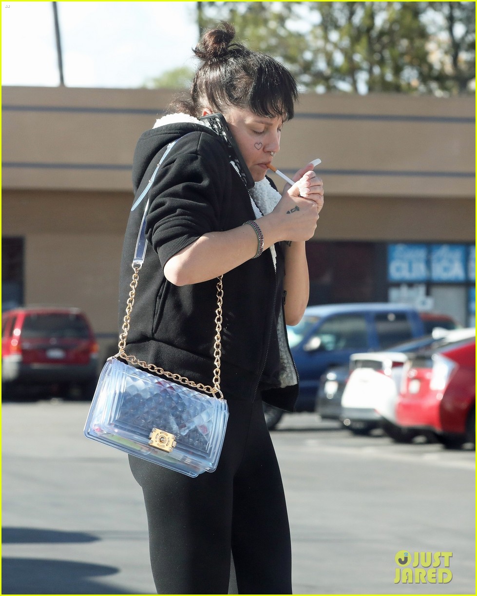Amanda Bynes Spotted With Shorter & Edgier Haircut in New Photos: Photo ...