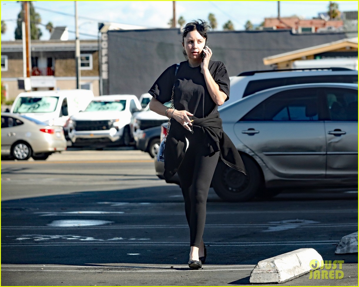 Amanda Bynes Spotted With Shorter & Edgier Haircut in New Photos: Photo ...