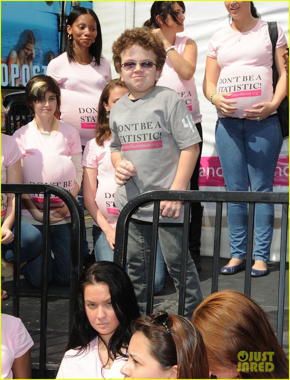 YouTube Star Keenan Cahill Has Passed Away at 27: Photo 4876805 | RIP ...