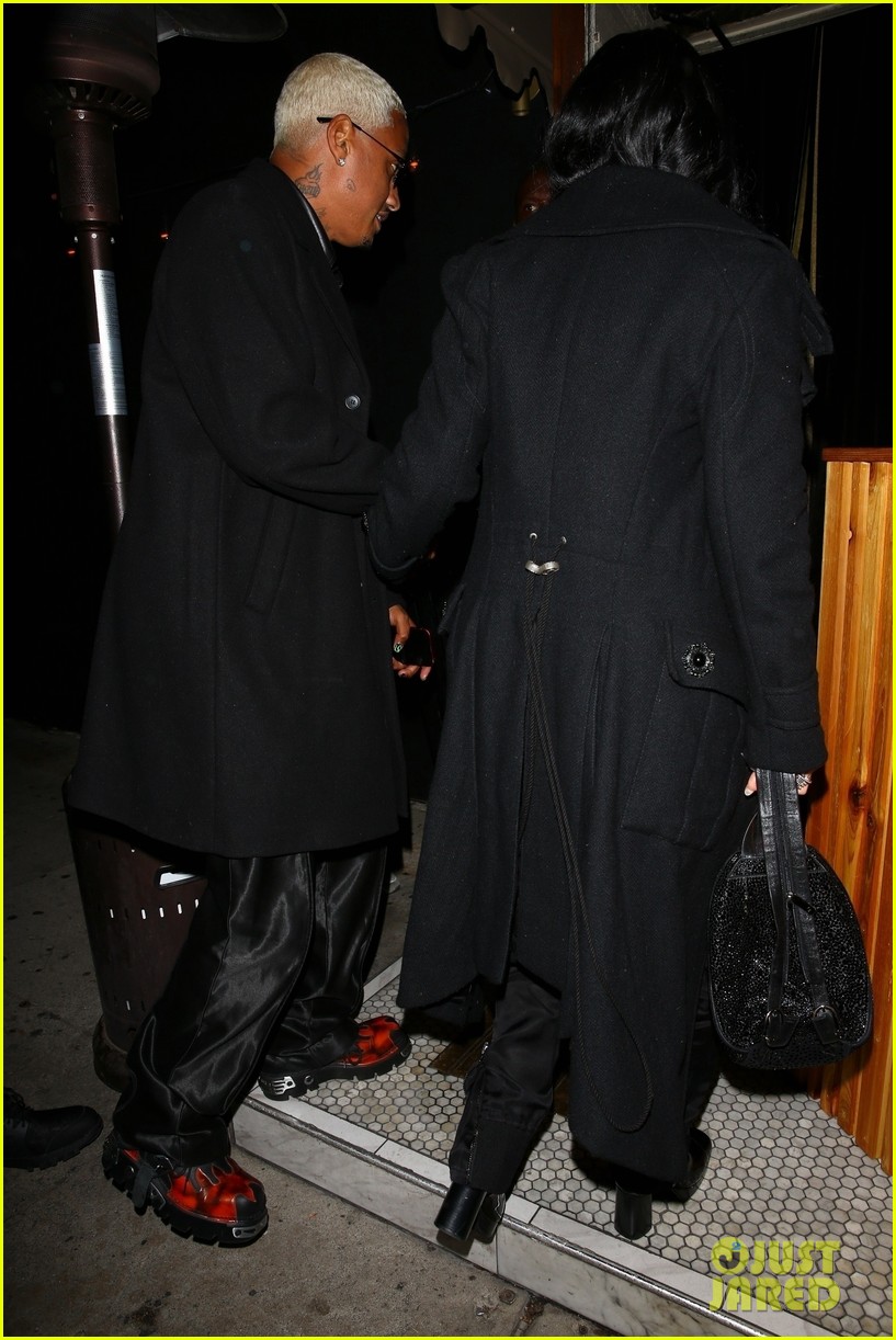 Cher Gets Diamond Ring from Alexander 'A.E.' Edwards on Christmas - Are ...