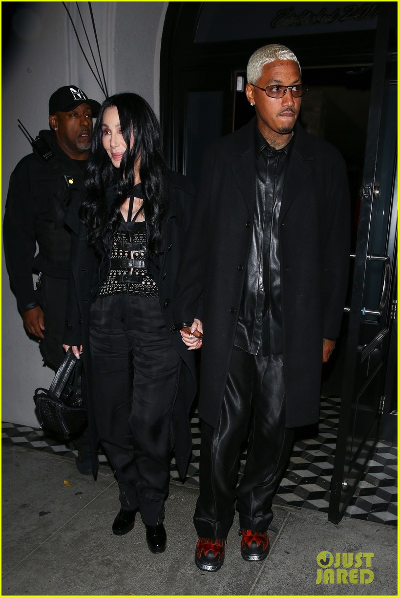 Cher Gets Diamond Ring from Alexander 'A.E.' Edwards on Christmas - Are ...