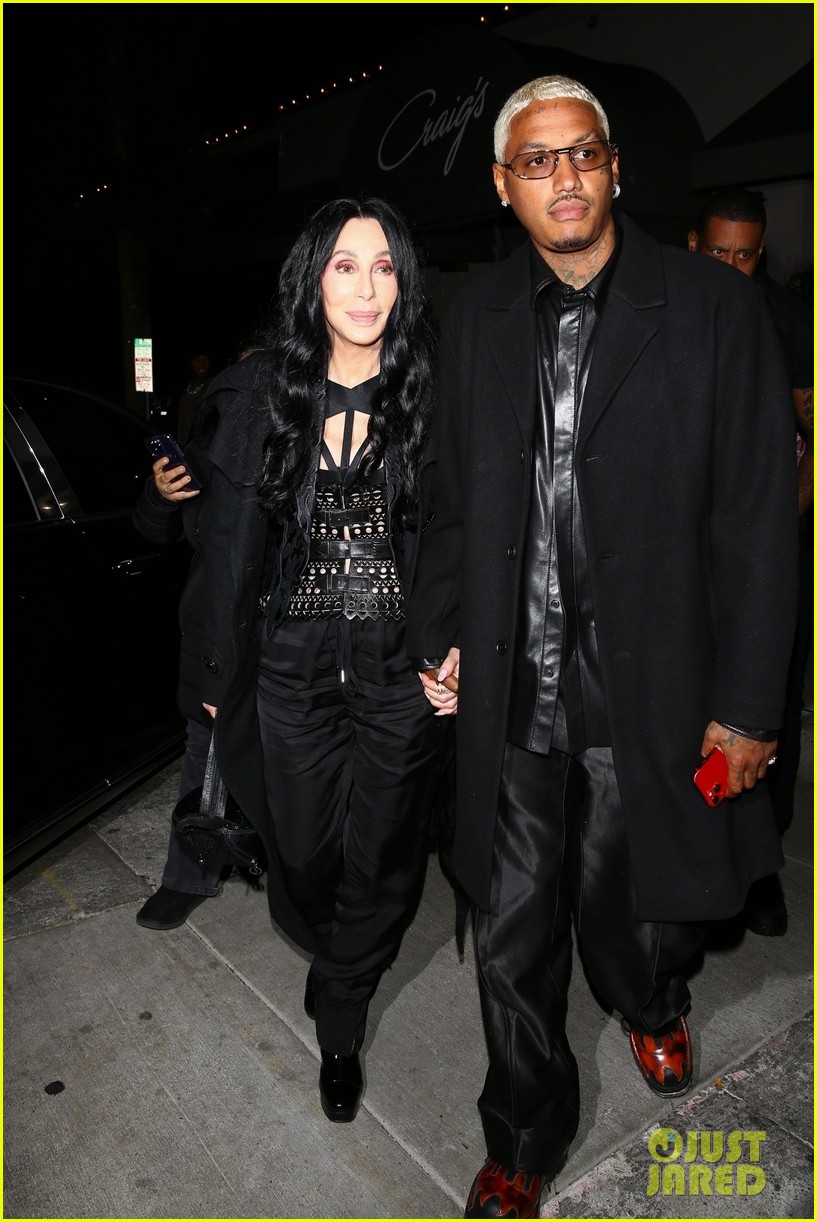 Cher Gets Diamond Ring from Alexander 'A.E.' Edwards on Christmas - Are ...