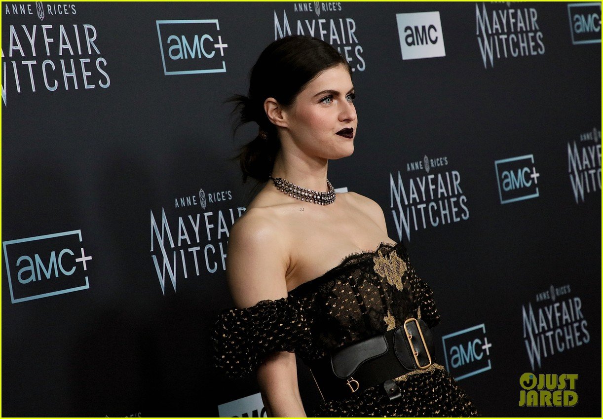 Alexandra Daddario Goes Gothic Chic at 'Mayfair Witches' Premiere ...