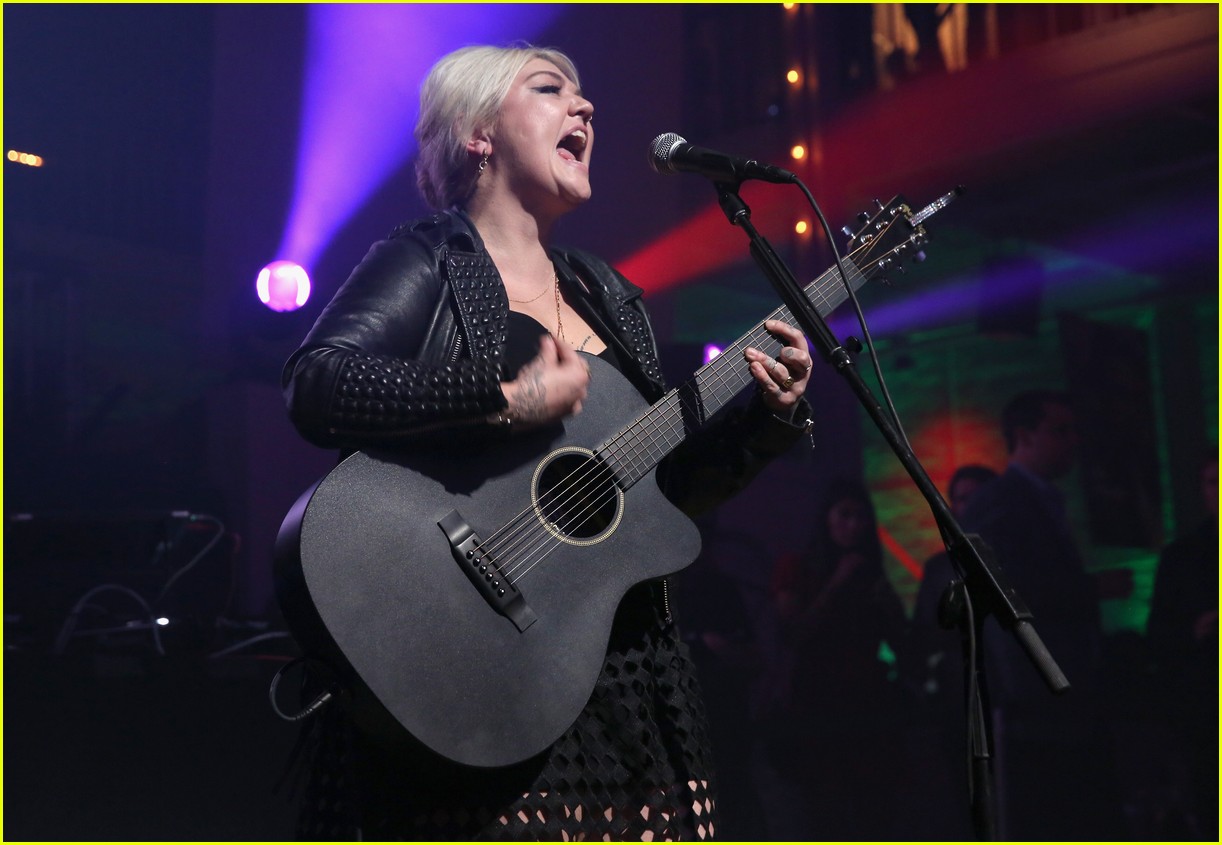 Elle King Cancels Several Engagements After Falling Down Stairs ...