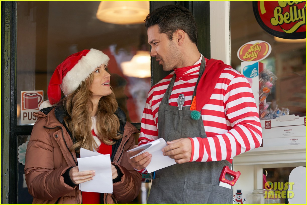 Ryan Paevey & Brooke D'Orsay Live The Storybook Christmas Experience in ...