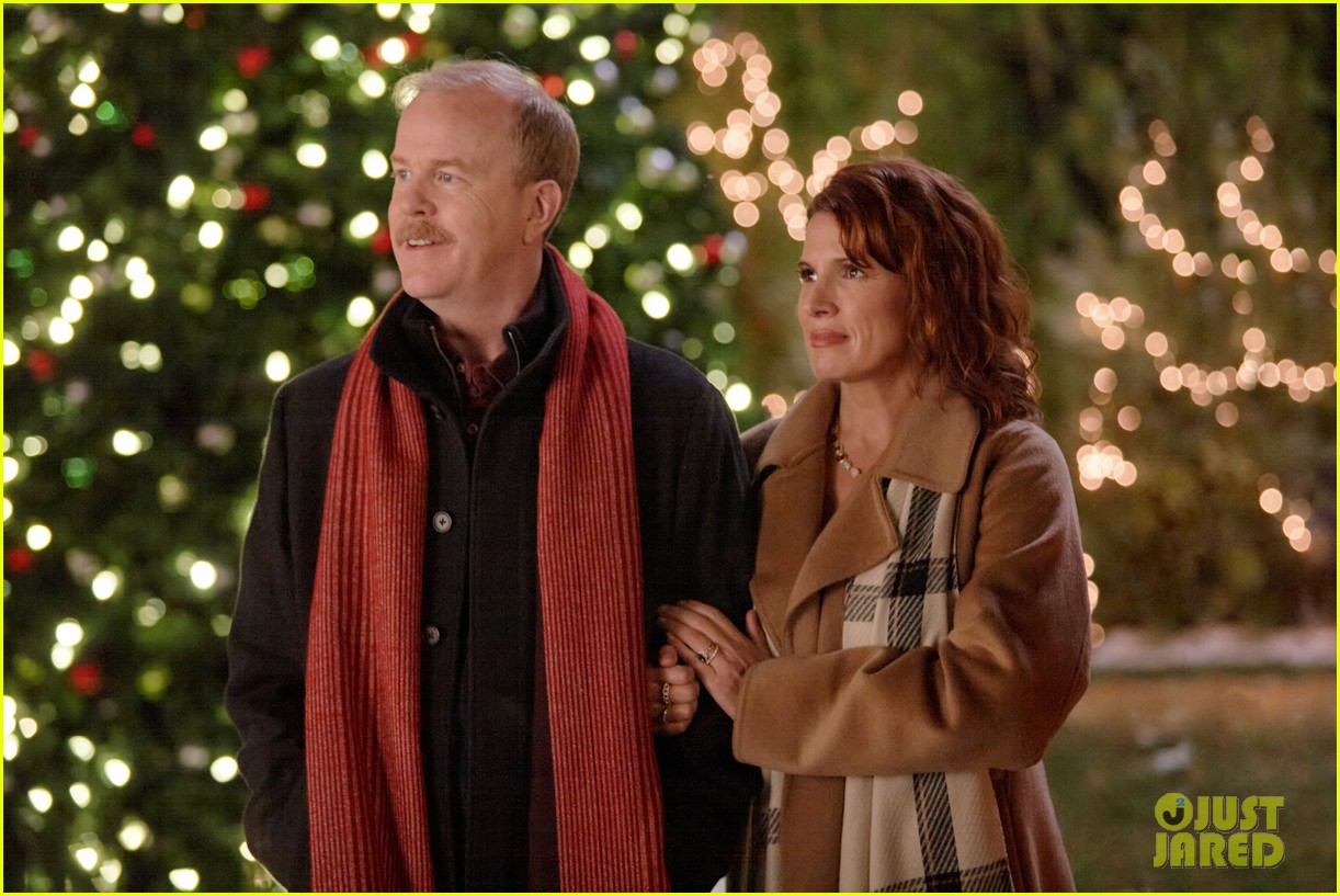 Ryan Paevey & Brooke D'Orsay Live The Storybook Christmas Experience in ...