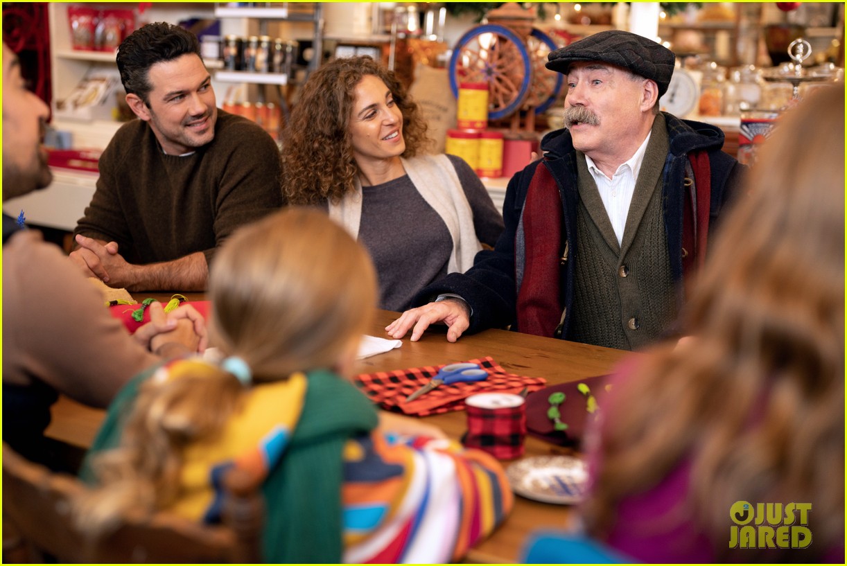 Ryan Paevey & Brooke D'Orsay Live The Storybook Christmas Experience in ...