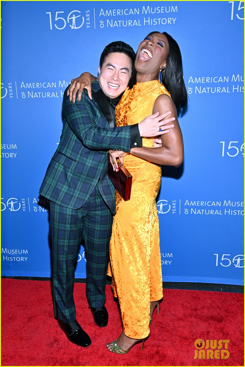 Jimmy Fallon Pokes Fun at Pete Davidson's Dating Life While Hosting The ...