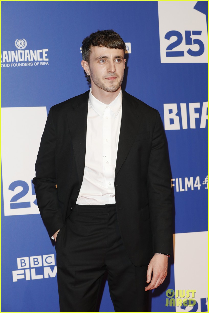 Florence Pugh Has A Glamorous Moment in Pink Tulle at British ...