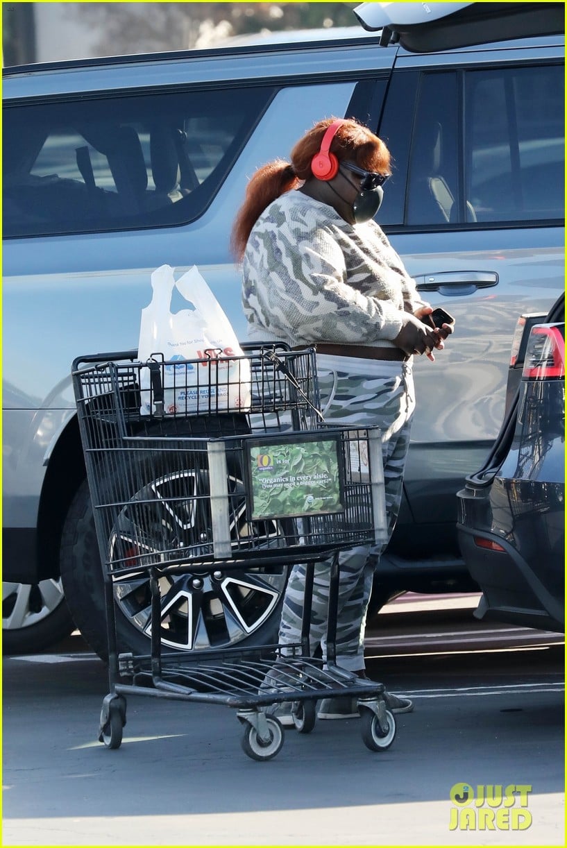 Gabourey Sidibe & Husband Brandon Frankel Run Errands After Confirming ...