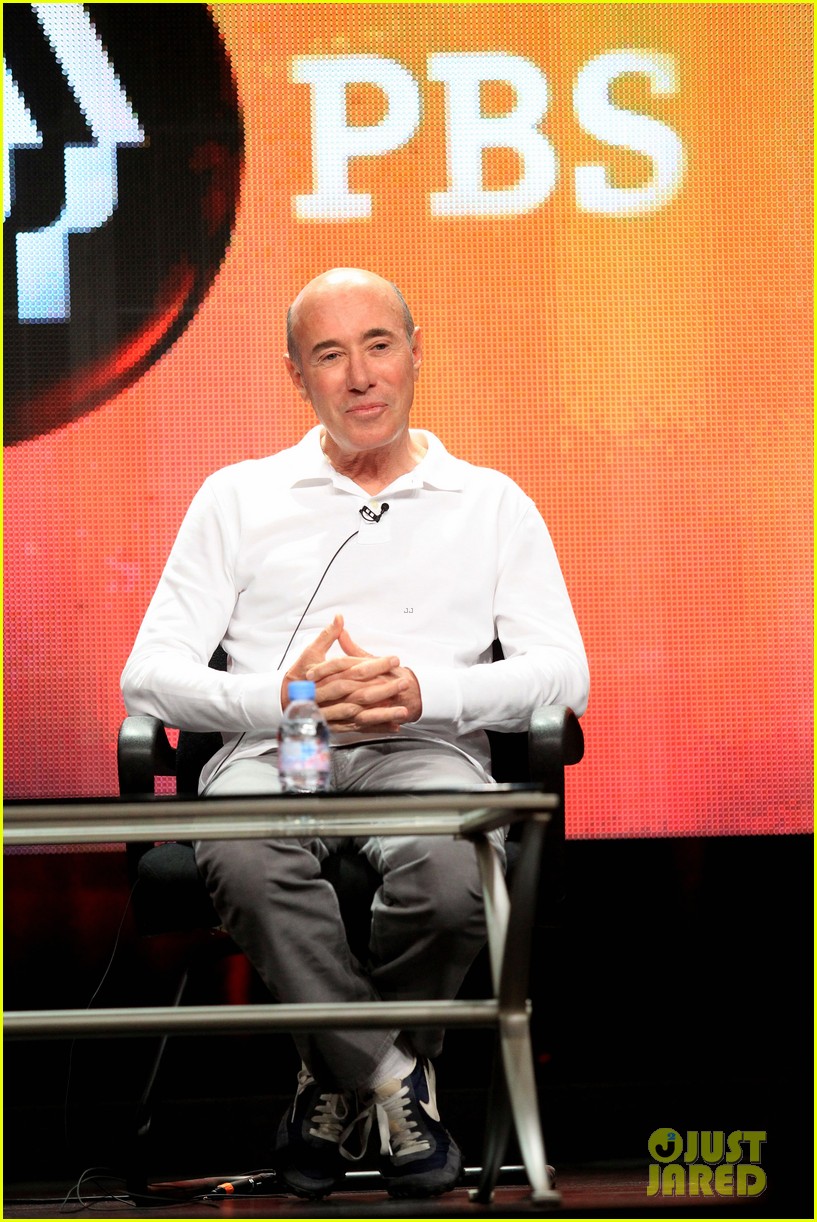 David Geffen Posts Photo with Model Donovan Michaels: 'Merry Christmas ...