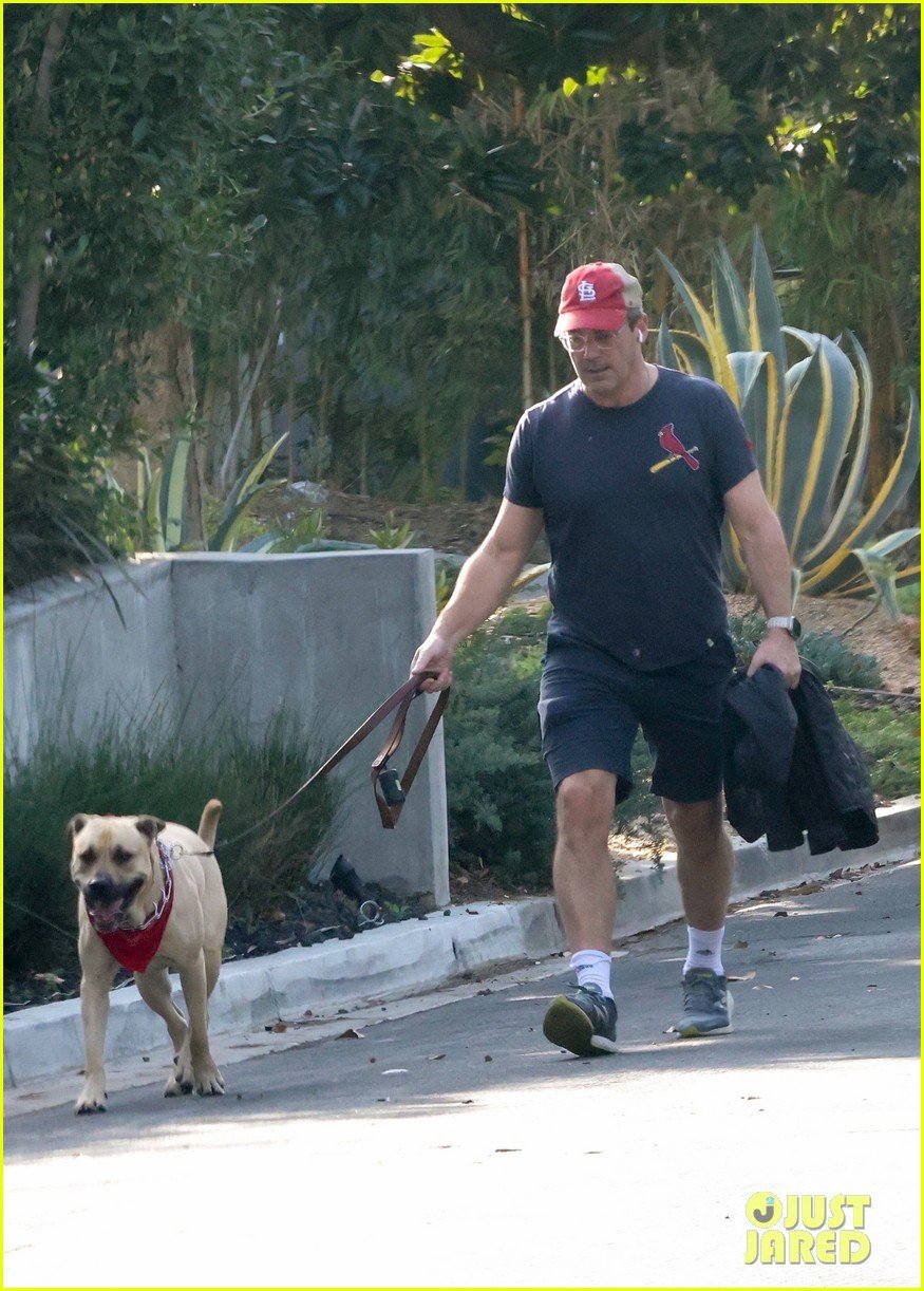 Jon Hamm Is Looking Fit in New Photos from His Christmas Weekend Dog ...