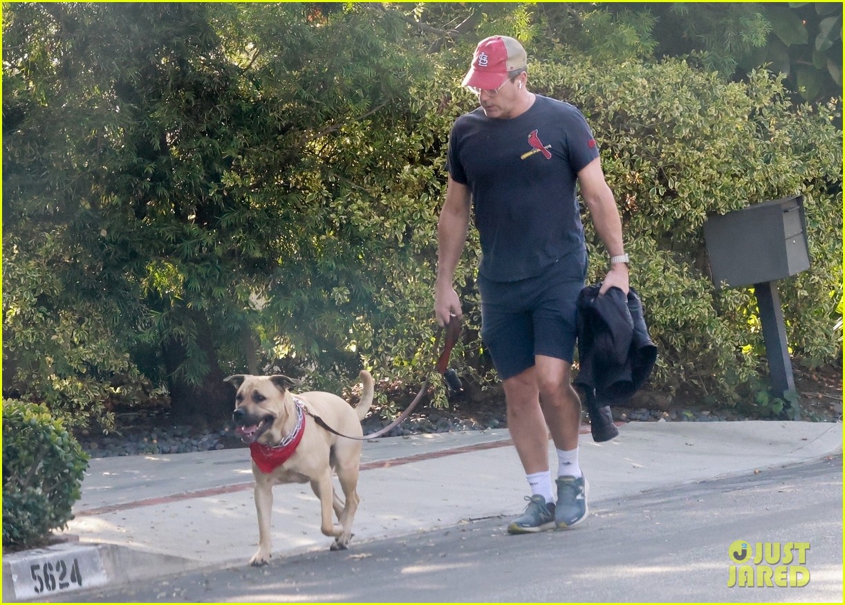 Jon Hamm Is Looking Fit in New Photos from His Christmas Weekend Dog ...