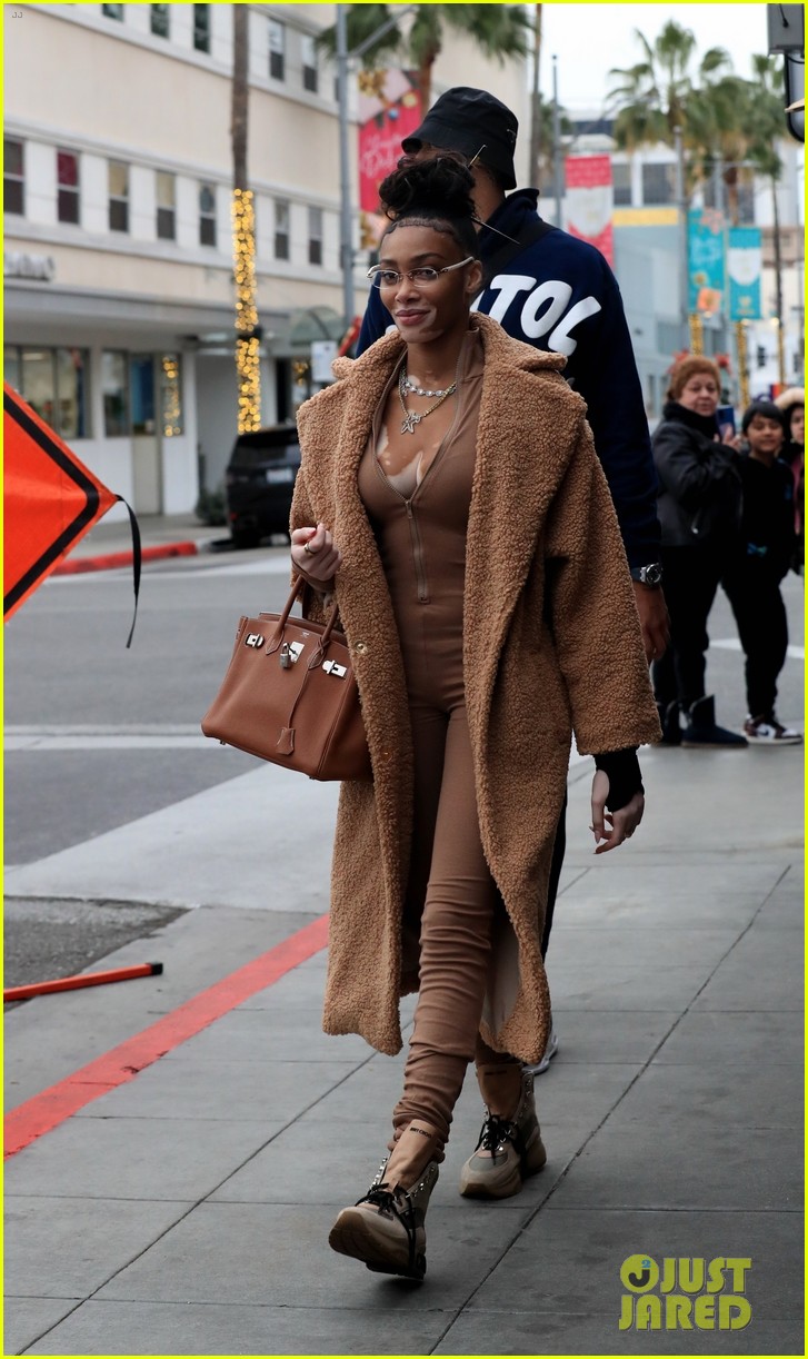 Winnie Harlow & Boyfriend Kyle Kuzma Step Out for Lunch Date in Beverly Hills: Photo 4874626 ...