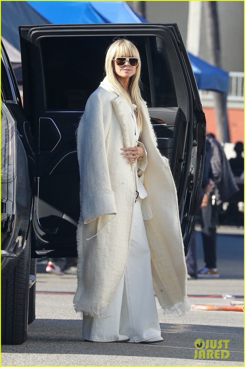 Heidi Klum Reimagines Beachwear While Filming 'Germany's Next Top Model ...