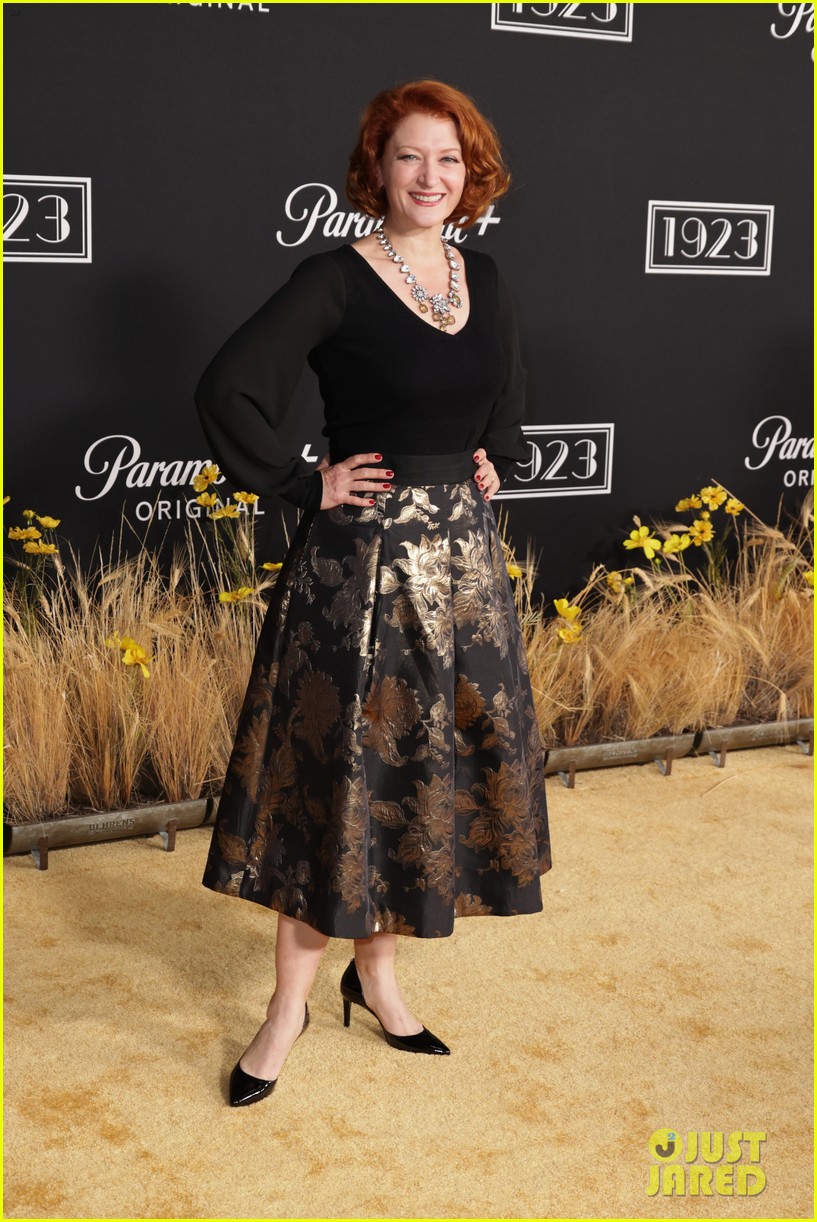 Harrison Ford & Helen Mirren Lead The Cast of '1923' To The Series ...