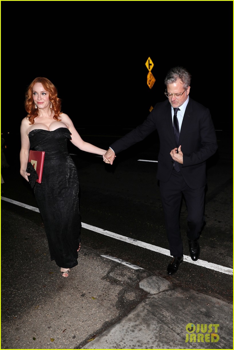 Christina Hendricks Kicks Off the Holiday Season at Jennifer Klein's ...