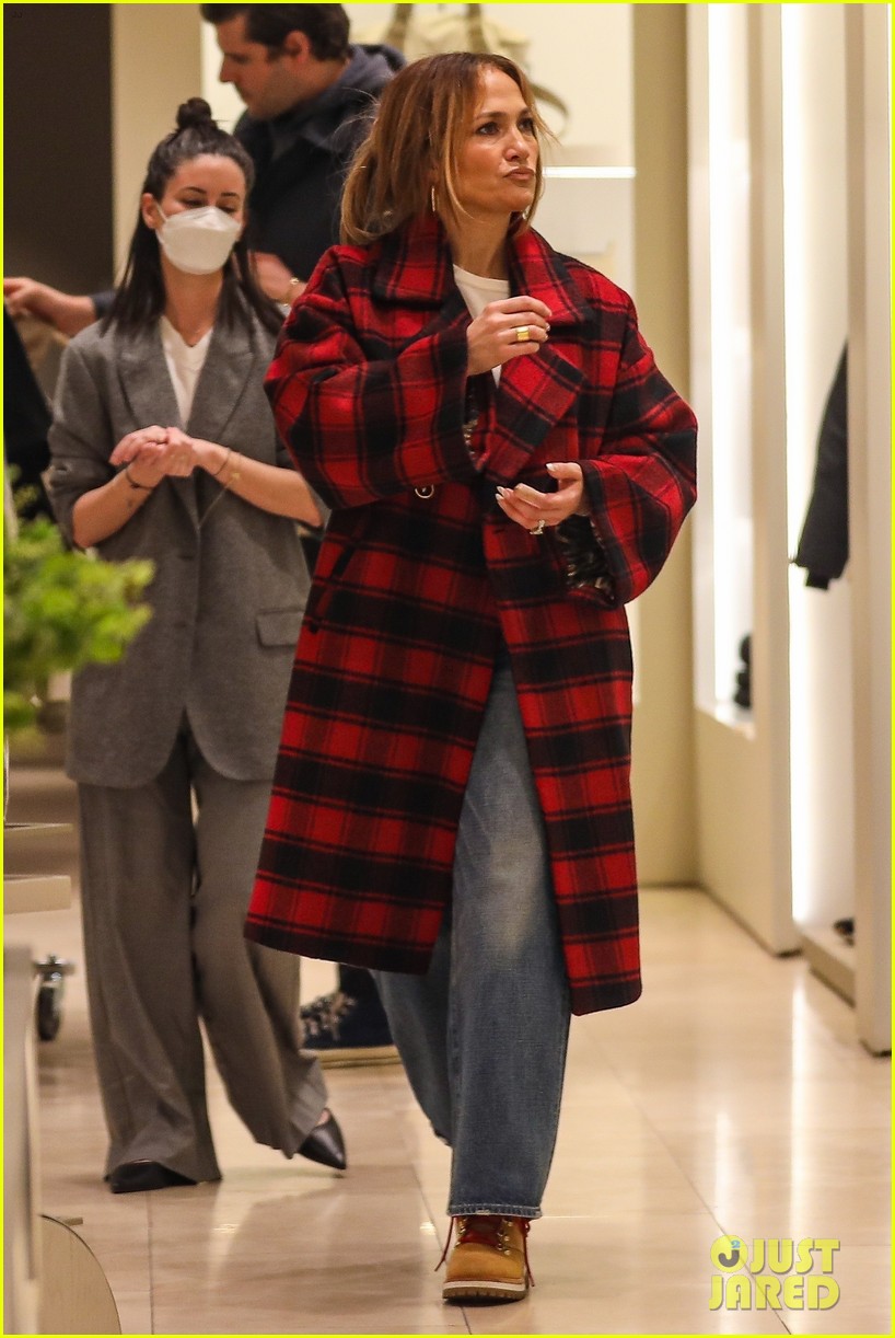 Jennifer Lopez Keeps Warm in Plaid Jacket While Shopping in Beverly ...
